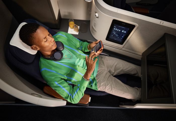 Allegris Business Class seats in the Boeing 787-9 now available for ...