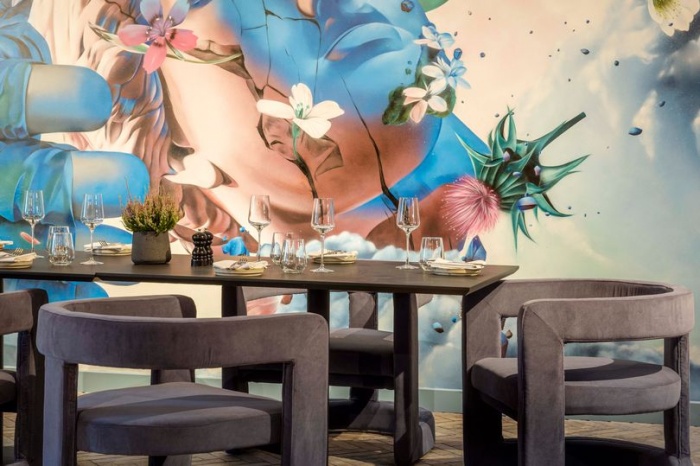 Virgin Hotels Edinburgh launch swish new bar with insane murals and ...