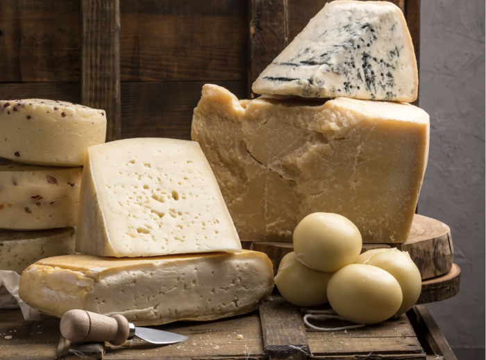 The world’s largest display of cheese varieties Guinness World Record ...