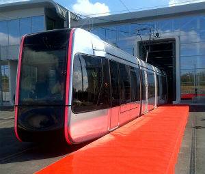 First Citadis tramset for the Tours metropolitan area is unveiled ...