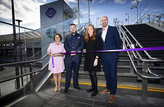 London’s new Elizabeth line ‘fit for a queen’ | News | Breaking Travel News