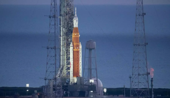 NASA ‘guesstimating’ 4,00,000 visitors for historic Moon launch | News ...