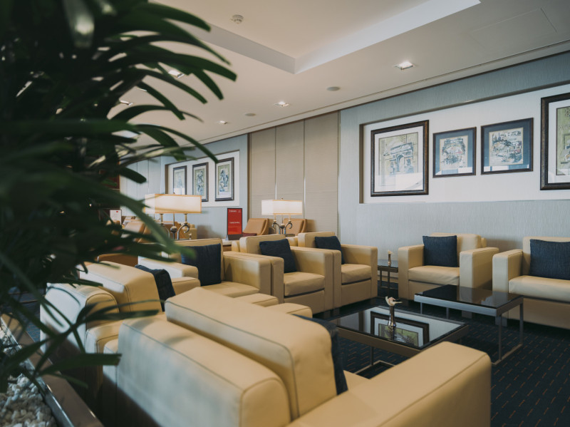 Emirates unveils its newly designed, premium lounge in Paris Charles de ...