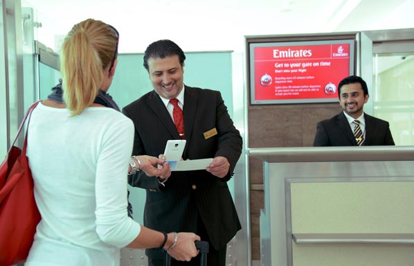 Emirates staff employ new Journey Manager to assist passengers in Dubai ...